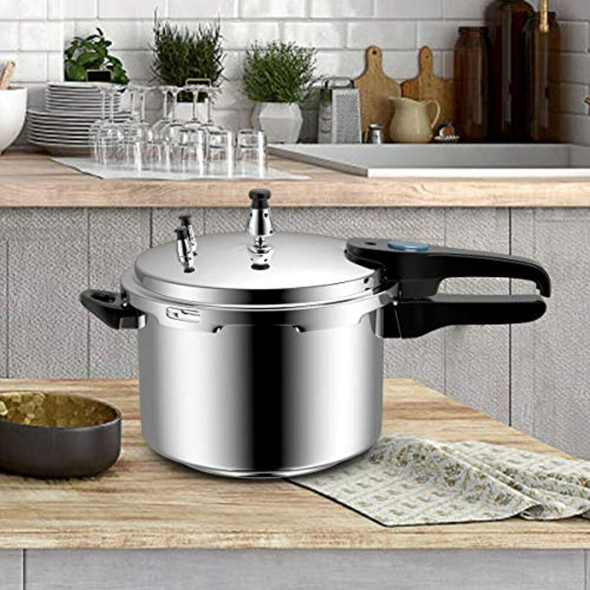 6-Quart Aluminum Pressure Cooker