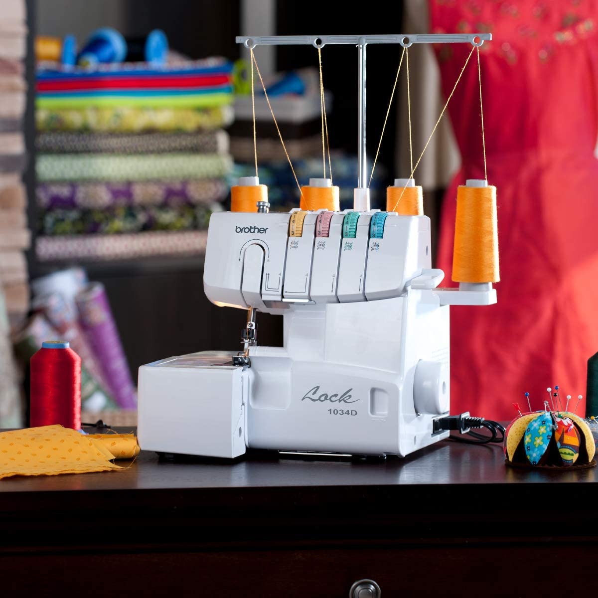 Heavy-Duty Metal Frame Overlock Machine, 1,300 Stitches Per Minute